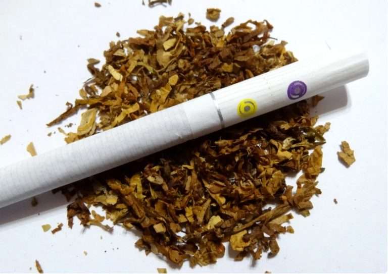 Tasting Rothmans cigarettes. - CigsSpot